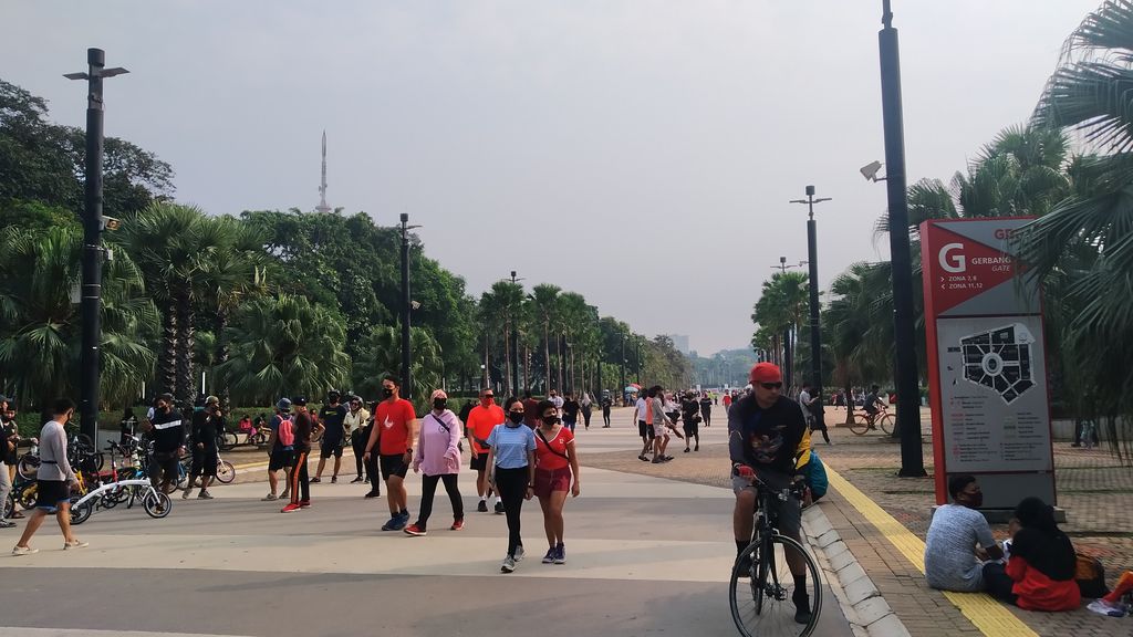 Transisi PSBB DKI, GBK Dipadati Warga Olahraga Minggu Pagi Transisi PSBB DKI, GBK Dipadati Warga Olahraga Minggu Pagi