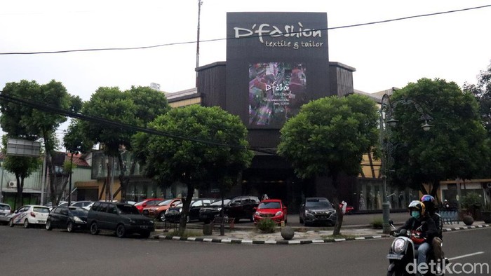 Factory Outlet di Bandung Terdampak Pandemi COVID-19