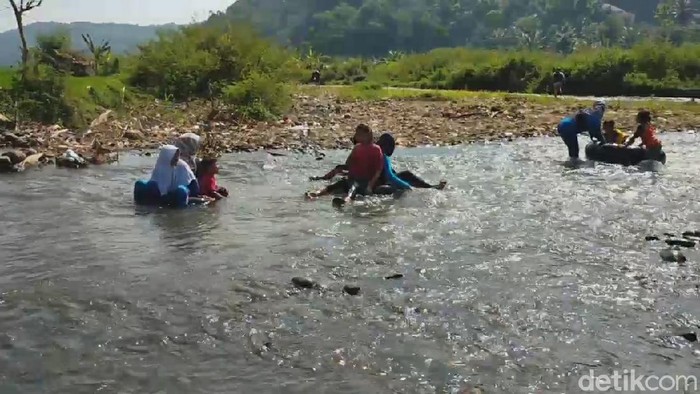 Potret Wisata Air Cihonje Sumedang yang Viral