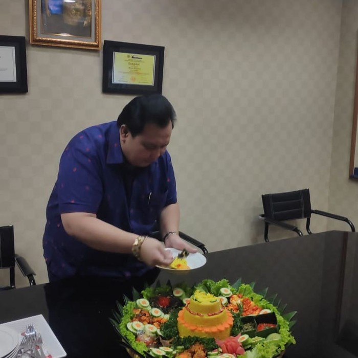 Minola Sebayang, Pengacara Kondang yang Senang Kulineran