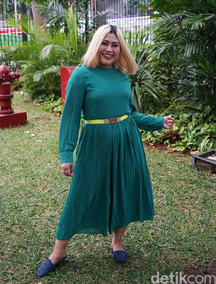 Rugi Ratusan Juta Gegara Corona, Boiyen Tetap Tersenyum