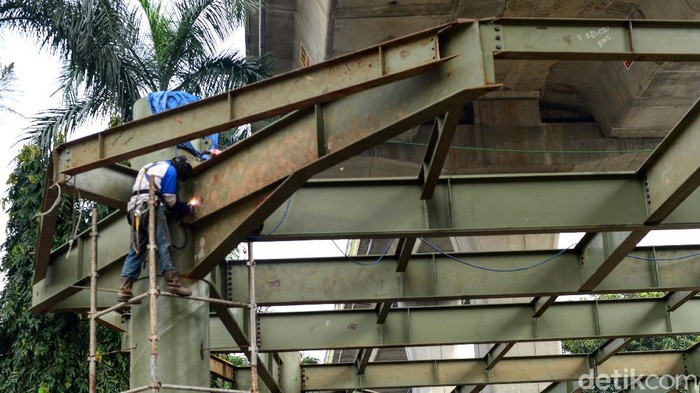 Melihat Pembangunan Skybridge Integrasi MRT ASEAN-TransJ CSW