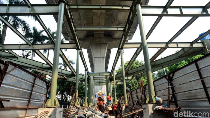 Melihat Pembangunan Skybridge Integrasi MRT ASEAN-TransJ CSW