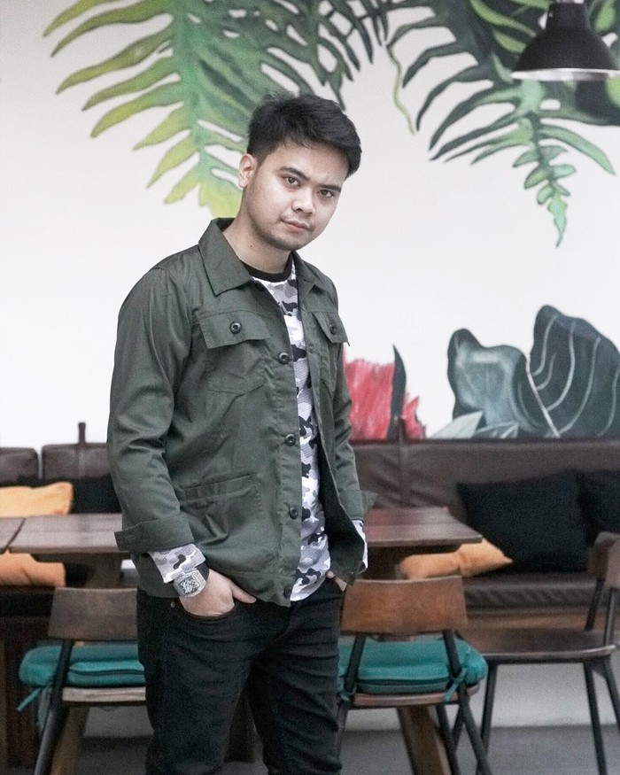 Reza SMASH Sering Nongkrong di Kafe Kekinian, Ini Buktinya