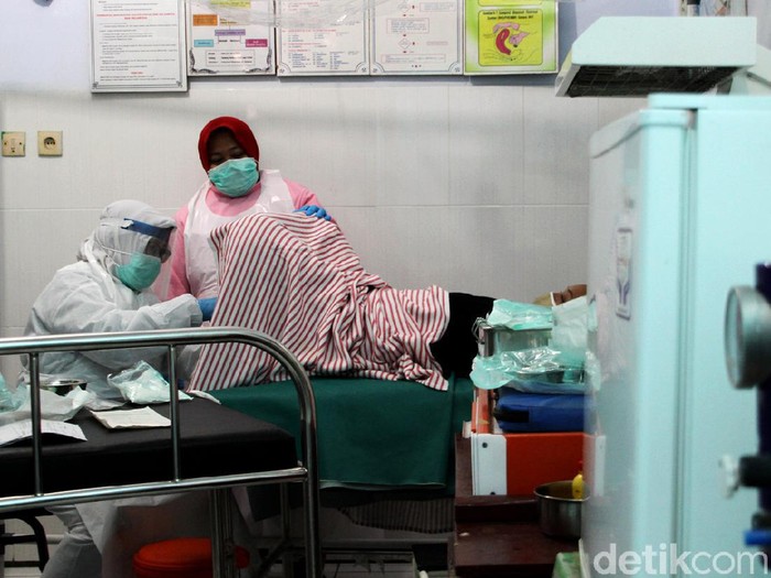 Ada Layanan Pasang KB Gratis Lho di Hari Keluarga Nasional