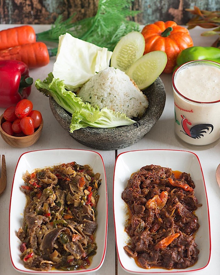 20 Makanan Serba Mercon Ada di Sini