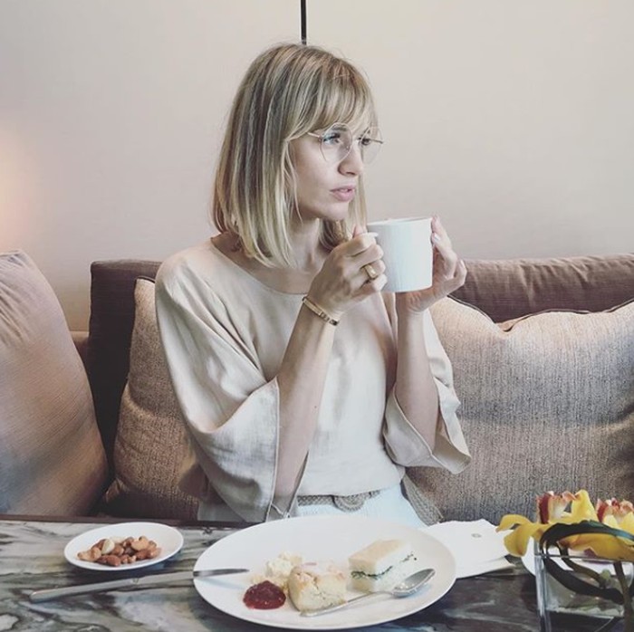 Potret Istri Daniel Mananta, Viola Maria Mananta