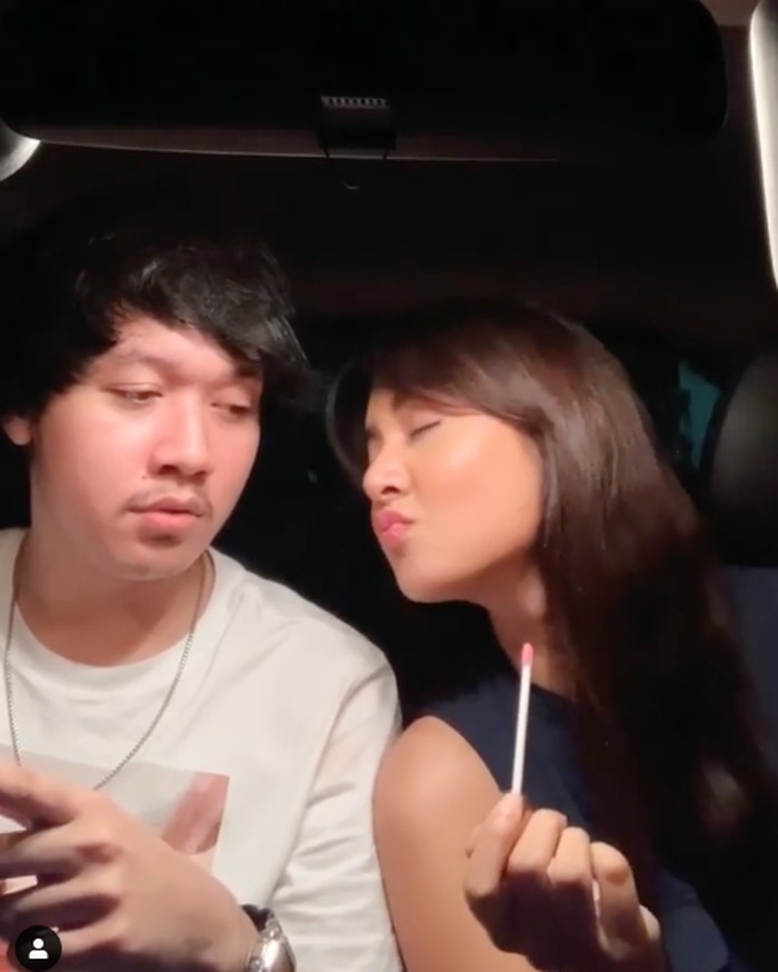 Kemesraan Aurelie Moeremans dan Pacar Barunya, Hanif Ramadhana