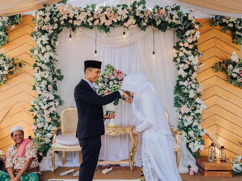 Kata Pasangan yang Viral karena Menikah Sesuai Prediksi Filter Instagram