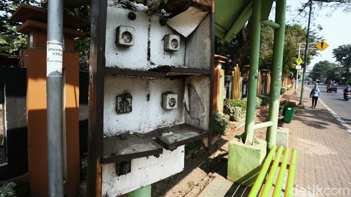 Aduh! Halte-halte di Kota Bekasi Ini Memprihatinkan