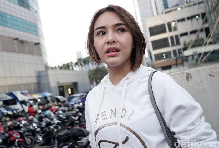 Ekspresi Amanda Manopo Disebut Cabe-cabean Oleh Nikita MIrzani