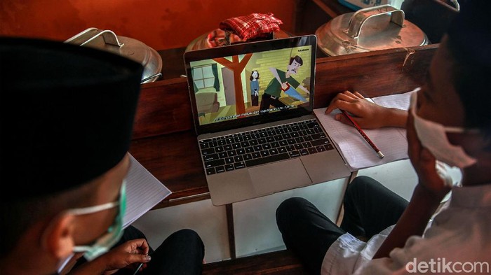 Ada WiFi Gratis, Warkopi di Tangsel Ini Diserbu Siswa SD