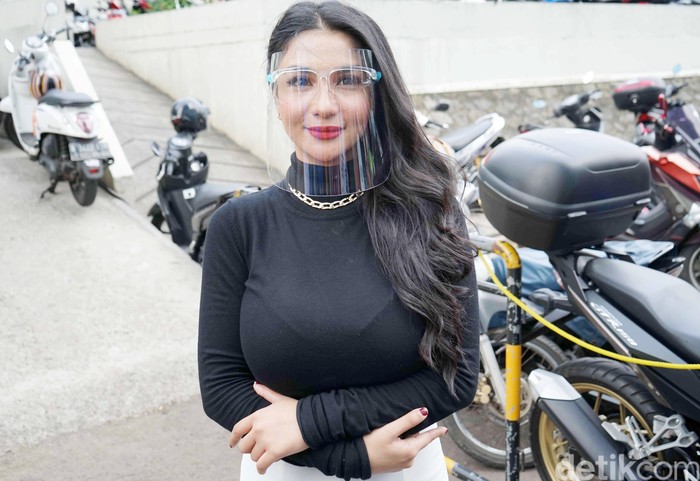 Seksi Banget, Siva Aprilia Bisa Munduran Dikit?