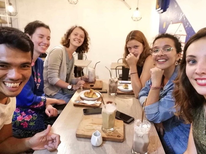 Kulineran Danil Gustian, Nelayan Minang yang Nikahi Bule Prancis