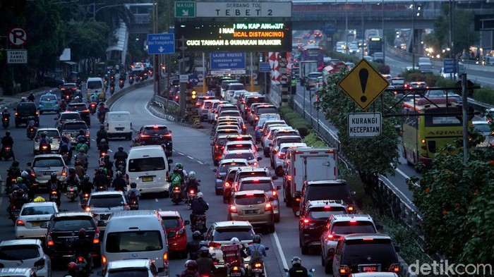Potret Ibu Kota Saat Jam Pulang Kantor