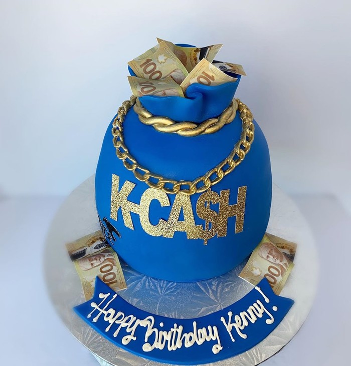 Sultan! Kue Tema Uang Ini Bisa Jadi Kado Ultah Mewah
