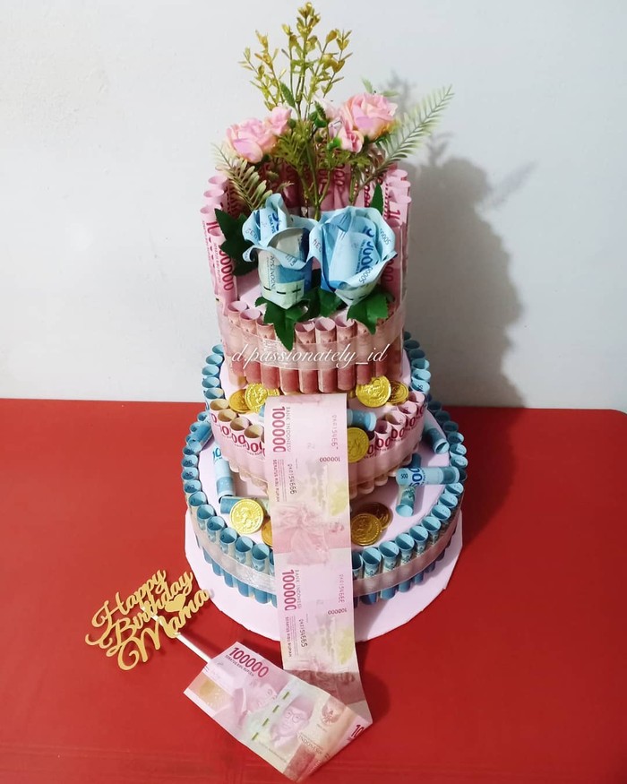 Sultan! Kue Tema Uang Ini Bisa Jadi Kado Ultah Mewah
