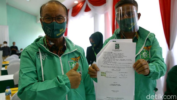 PKB Serahkan Formulir B.1-KWK pada Calon Kepala Daerah