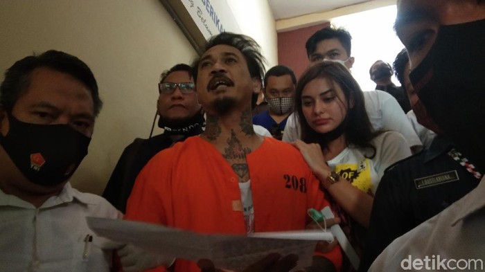 Dilimpahkan ke Kejaksaan, Jerinx SID: Salam Buat Koster Ya Dilimpahkan ke Kejaksaan, Jerinx SID: Salam Buat Koster Ya