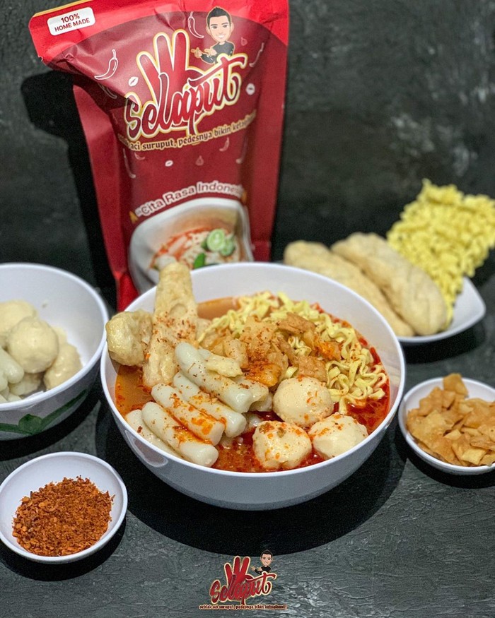 Huahh! 20 Seblak Pedas Nampol Ada di Sini