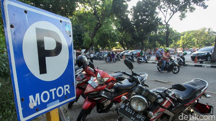 Pajak Parkir DKI Jakarta Naik Jadi 30% di Tengah Pandemi Pajak Parkir DKI Jakarta Naik Jadi 30% di Tengah Pandemi