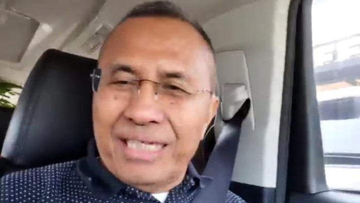 Dahlan Iskan Cari Tahu Siapa Sosok Akidi Tio, Ini Hasilnya Dahlan Iskan Cari Tahu Siapa Sosok Akidi Tio, Ini Hasilnya