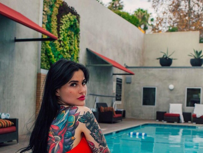 Model Cantik Putuskan Tatoan di Seluruh Tubuh Setelah Disebut Mirip ...