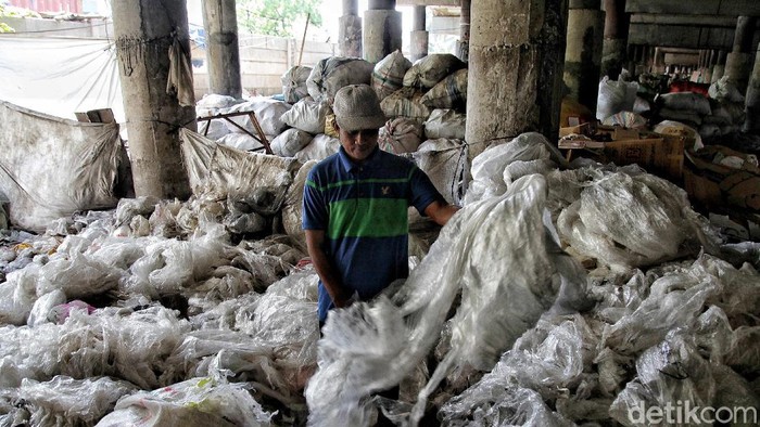 Potret Kemiskinan di Sudut Jakarta di Masa Pademi