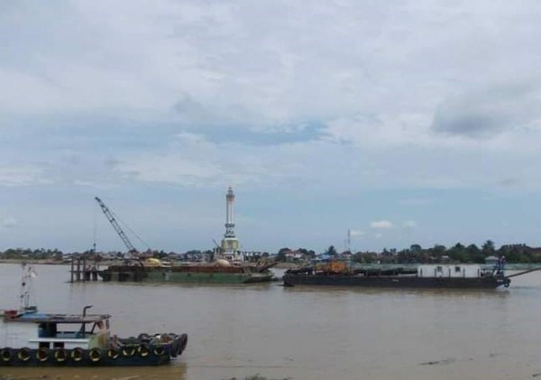 Foto: Menyusuri Sungai Batanghari di Jambi