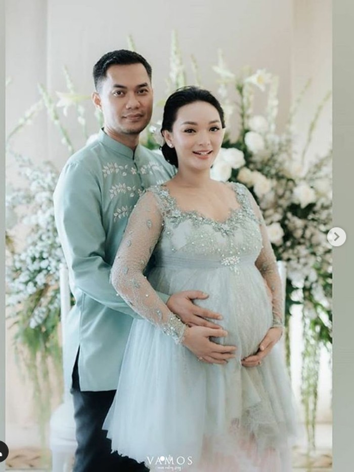 Zaskia Gotik Diterpa Rumor, Ada Apa?