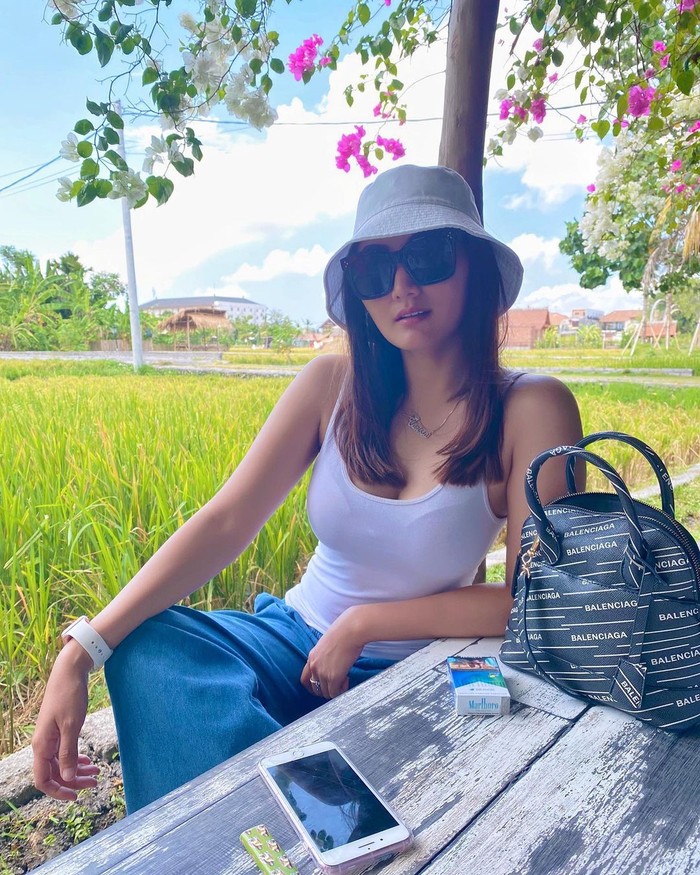 Sassha Carissa No Bra Day Tiap Hari Kecuali di Momen Ini