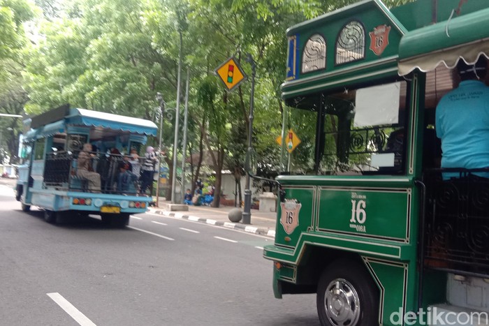 Foto: Liburan Naik Bandros Keliling Bandung!