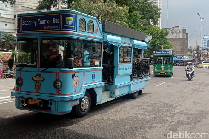 Foto: Liburan Naik Bandros Keliling Bandung!