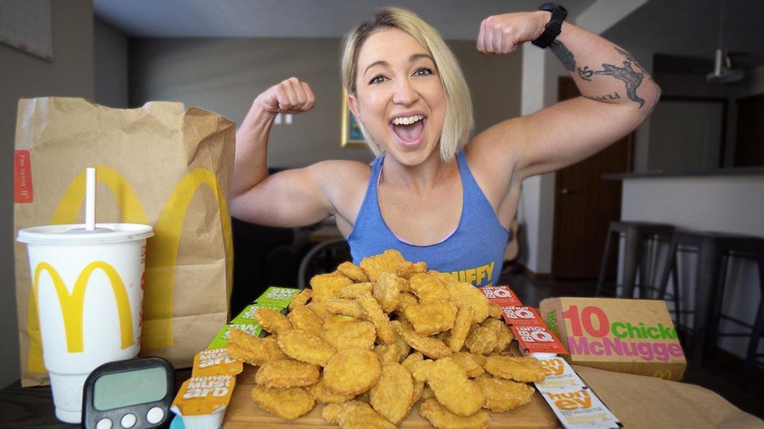 Capek Diet, Wanita Kekar Ini Pilih Jadi Tukang Makan Bayaran Capek Diet, Wanita Kekar Ini Pilih Jadi Tukang Makan Bayaran