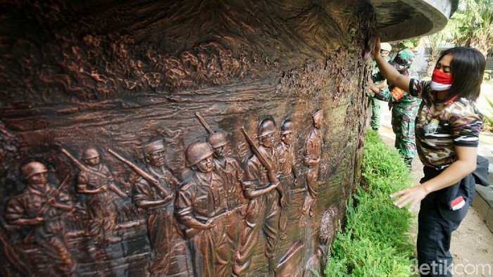 Monumen Mayor Achmadi Dibersihkan