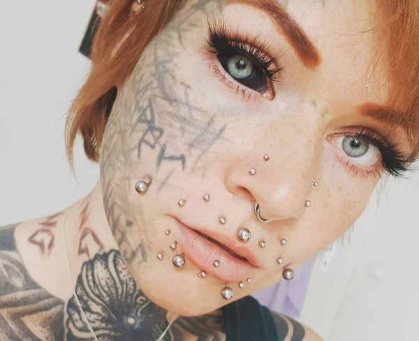 Maria Spallek Tattoos Born To Bodmod Maria Spallek > Isabella Chiara