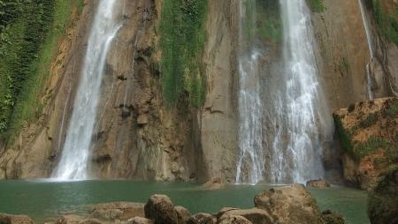 Segarnya Air Curug Cikaso