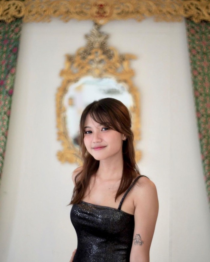 Potret Menggemaskan Mirriam Eka yang Jadi Teman Duet Ariel NOAH