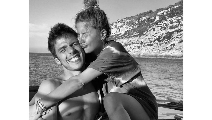 Alejandra Lopez Garro, Si Manis Kekasih Joan Mir