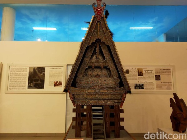 Replika Rumah Adat hingga Galeri Sisingamangaraja di Museum Batak