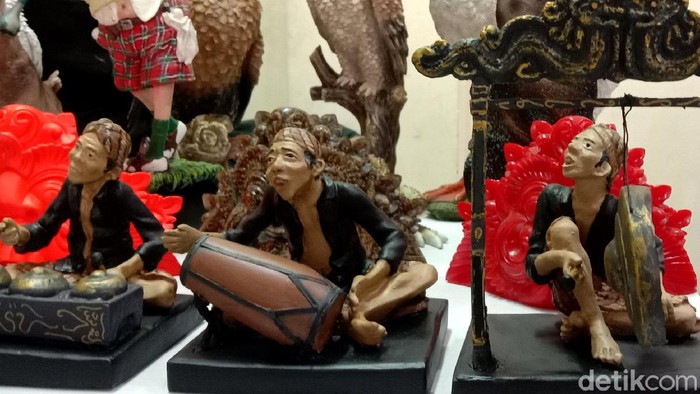 Perajin Patung di Bandung Ini Tetap Produktif Saat Pandemi