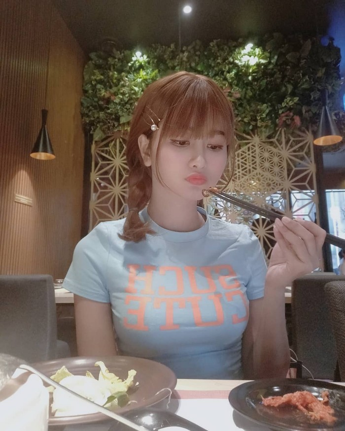 Cantiknya Kameaam, Cosplayer Seksi yang Hobi Ngopi