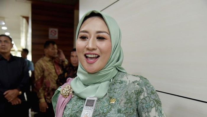 Sosok Iis Rosita Dewi, Anggota DPR Istri Edhy Prabowo yang Ikut ... Sosok Iis Rosita Dewi, Anggota DPR Istri Edhy Prabowo yang Ikut ...