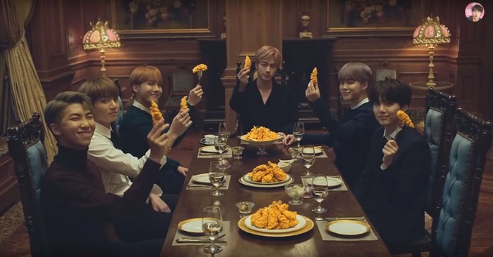 Begini Nih Kekompakan Member BTS Saat Makan Bareng