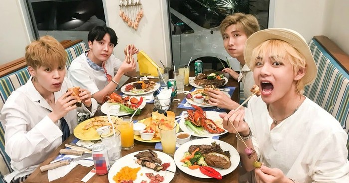 Begini Nih Kekompakan Member BTS Saat Makan Bareng