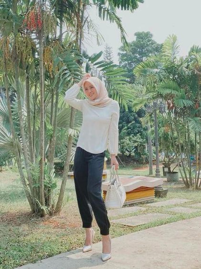 Ini Penampilan Olla Ramlan yang Bikin Orang 'Menangis' Ini Penampilan Olla Ramlan yang Bikin Orang 'Menangis'