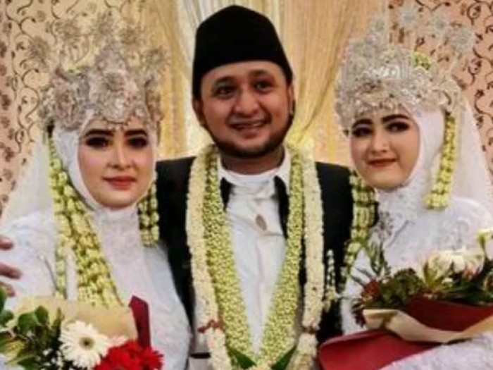 Fakta Sebenarnya Viral Pria di Bangkalan Menikahi Dua Perempuan Sekaligus Fakta Sebenarnya Viral Pria di Bangkalan Menikahi Dua Perempuan Sekaligus