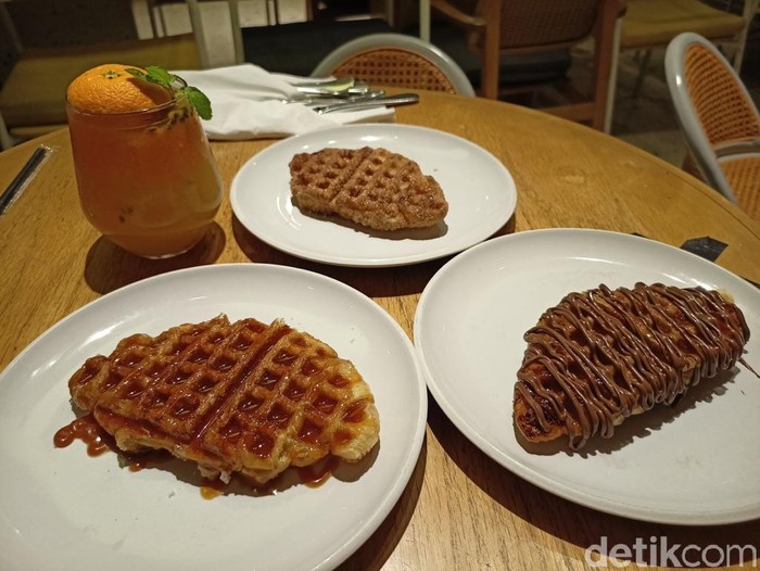 Croffle, Paduan Croissant dan Waffle yang Renyah Legit Bisa Dicicipi di ...