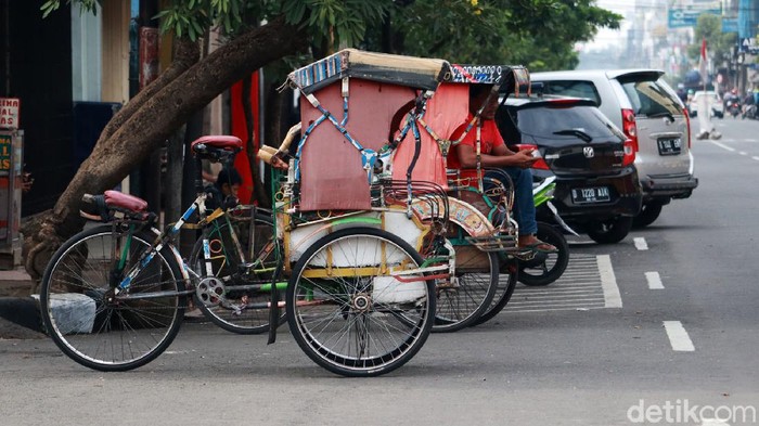 Becak Mangkal Sembarangan Ditertibkan
