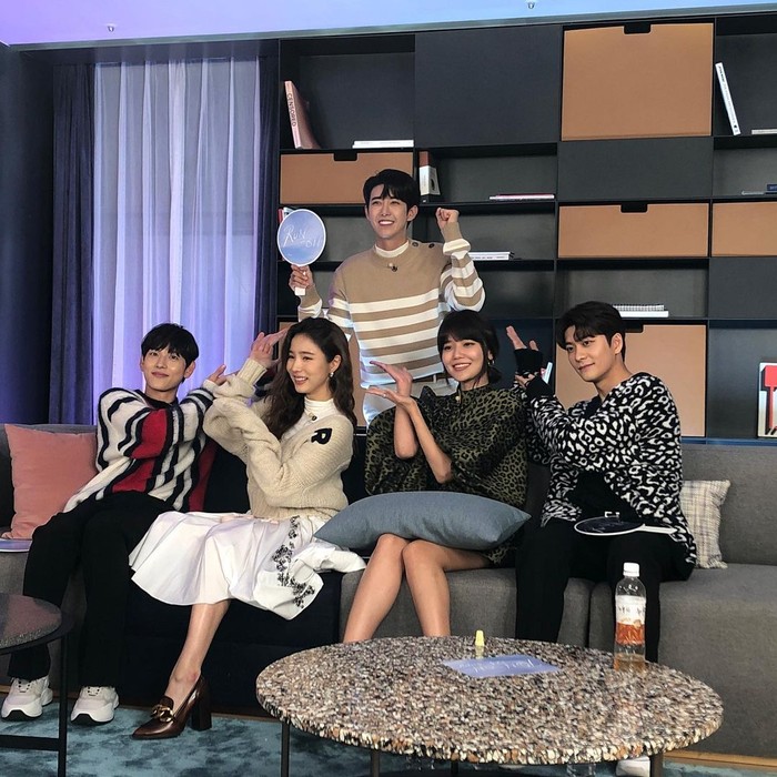 10 Foto Tampan Im Siwan Pemeran Drama Korea Run On